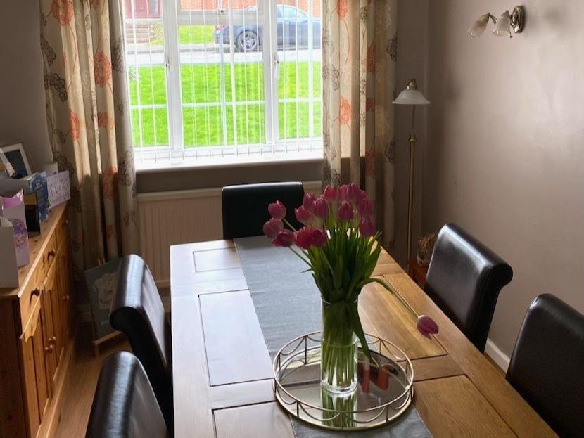 Badgers Way, Sturminster Newton, DT10 1DA – Luci Morgan Estate Agency